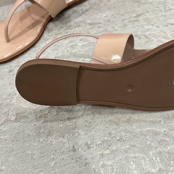 Tory Burch | Shoes | Tory Burch Benton 2 Flat Thong Sandal In Goan Sand ...